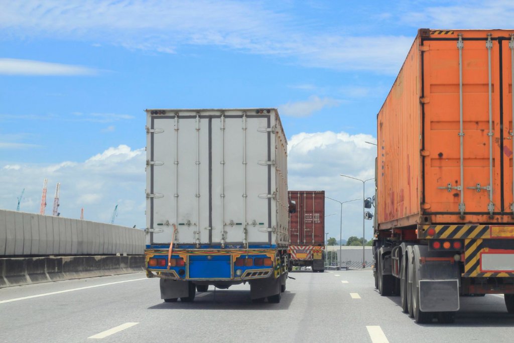Interstate vs Intrastate CDL: The Key Differences