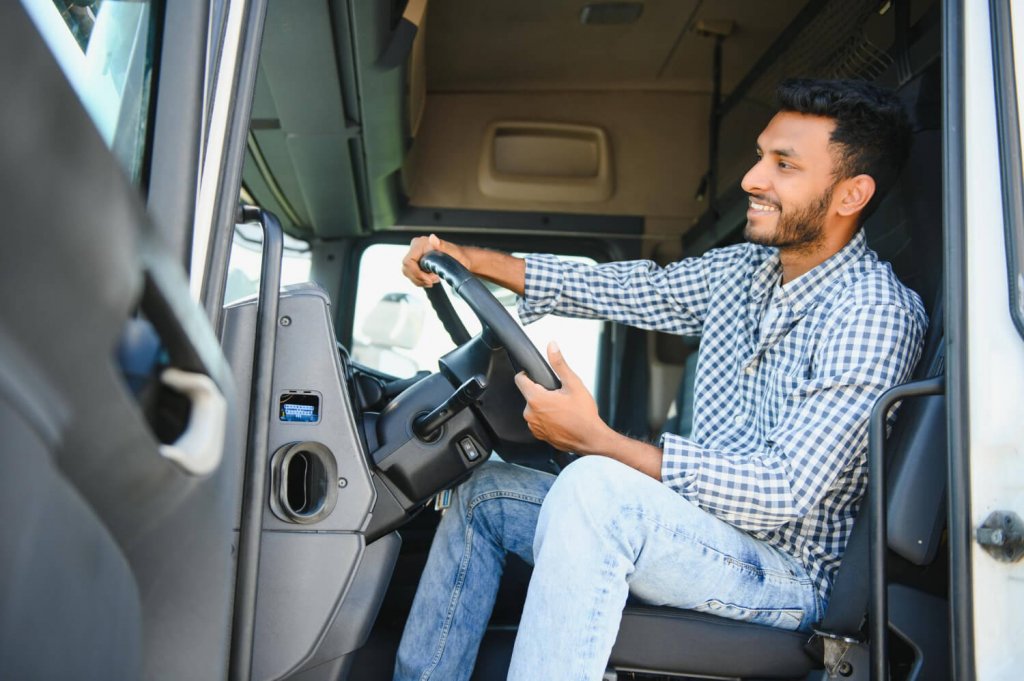 CDL vs Non CDL - Which License is Right for You?