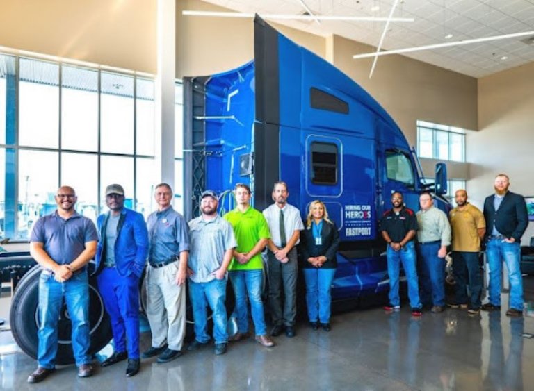 What trucking companies will pay for CDL training?