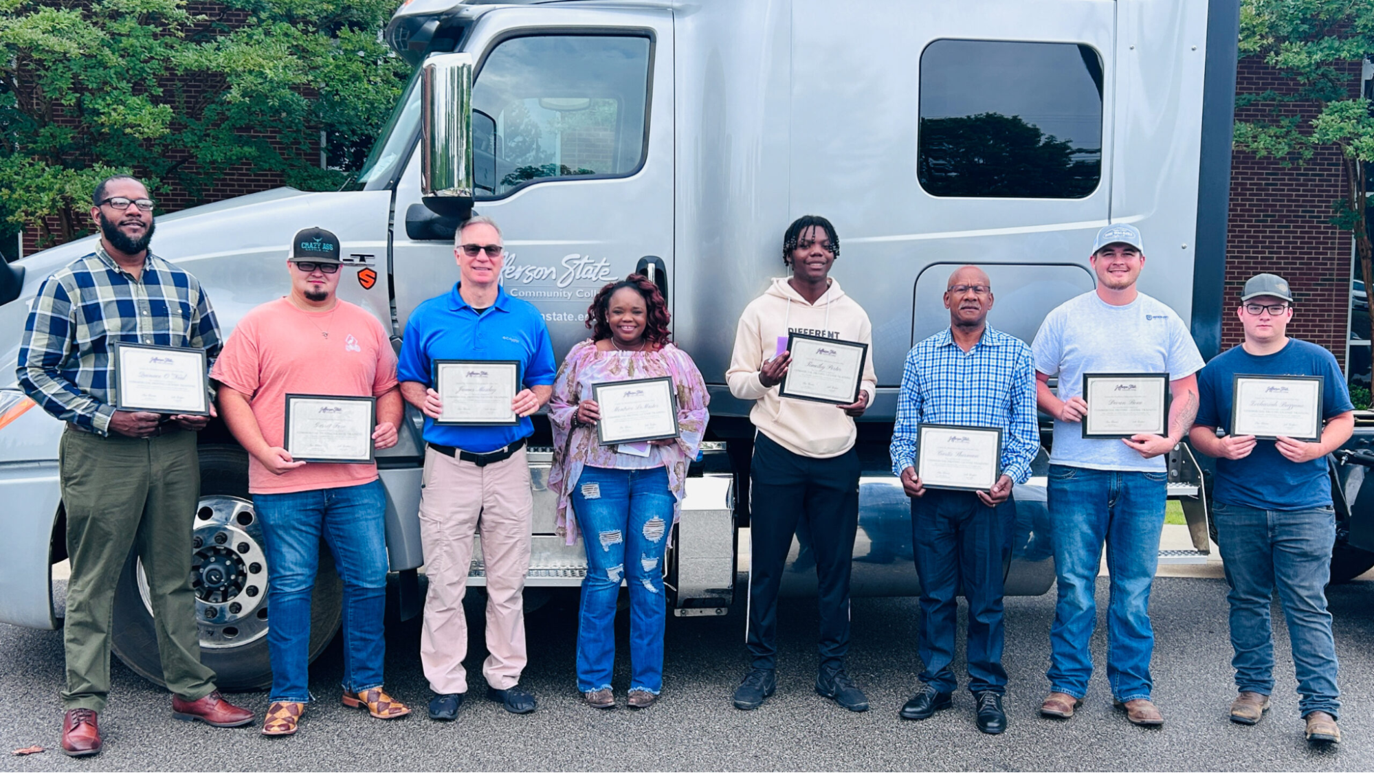 How much does it cost to get a CDL license in Tennessee?